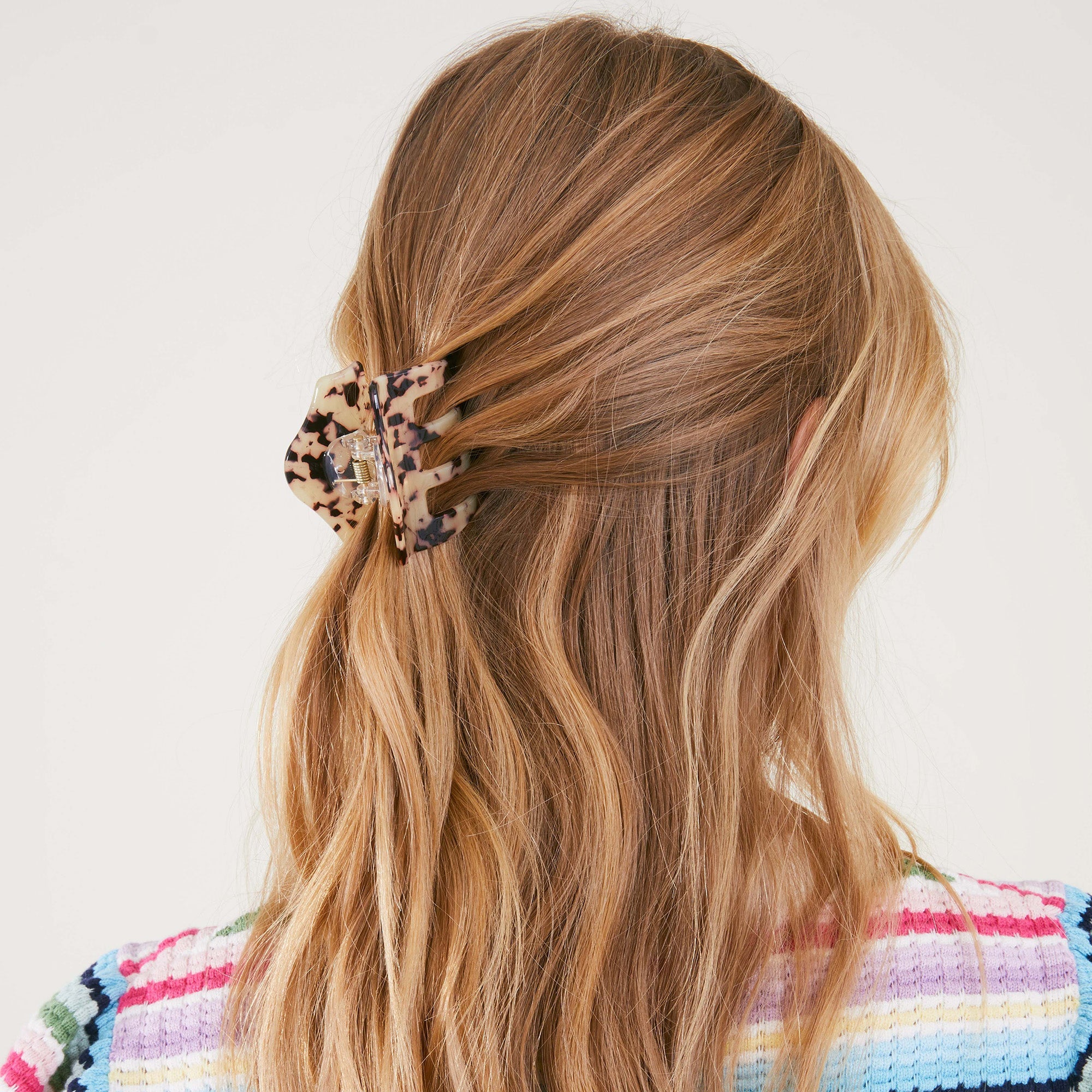 Buy Multi Resin Claw Clip Online - Accessorize India