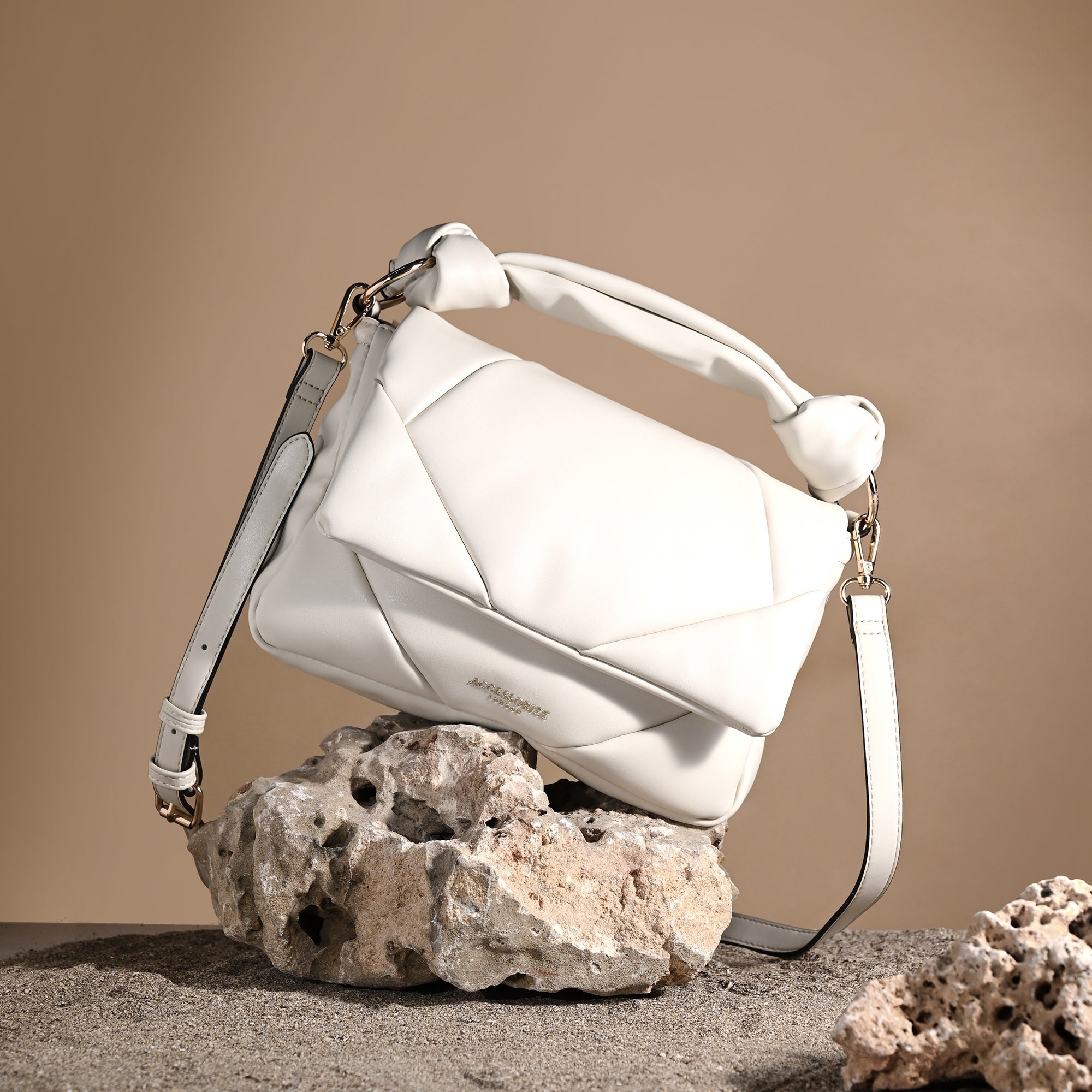 6 Types of Crossbody Bags for Women